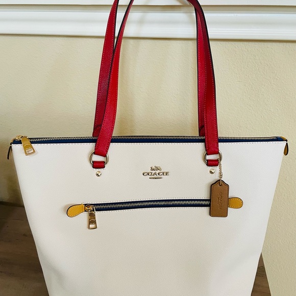 Bags | Coach Gallery Colorblock Tote White Red Blue | Poshmark